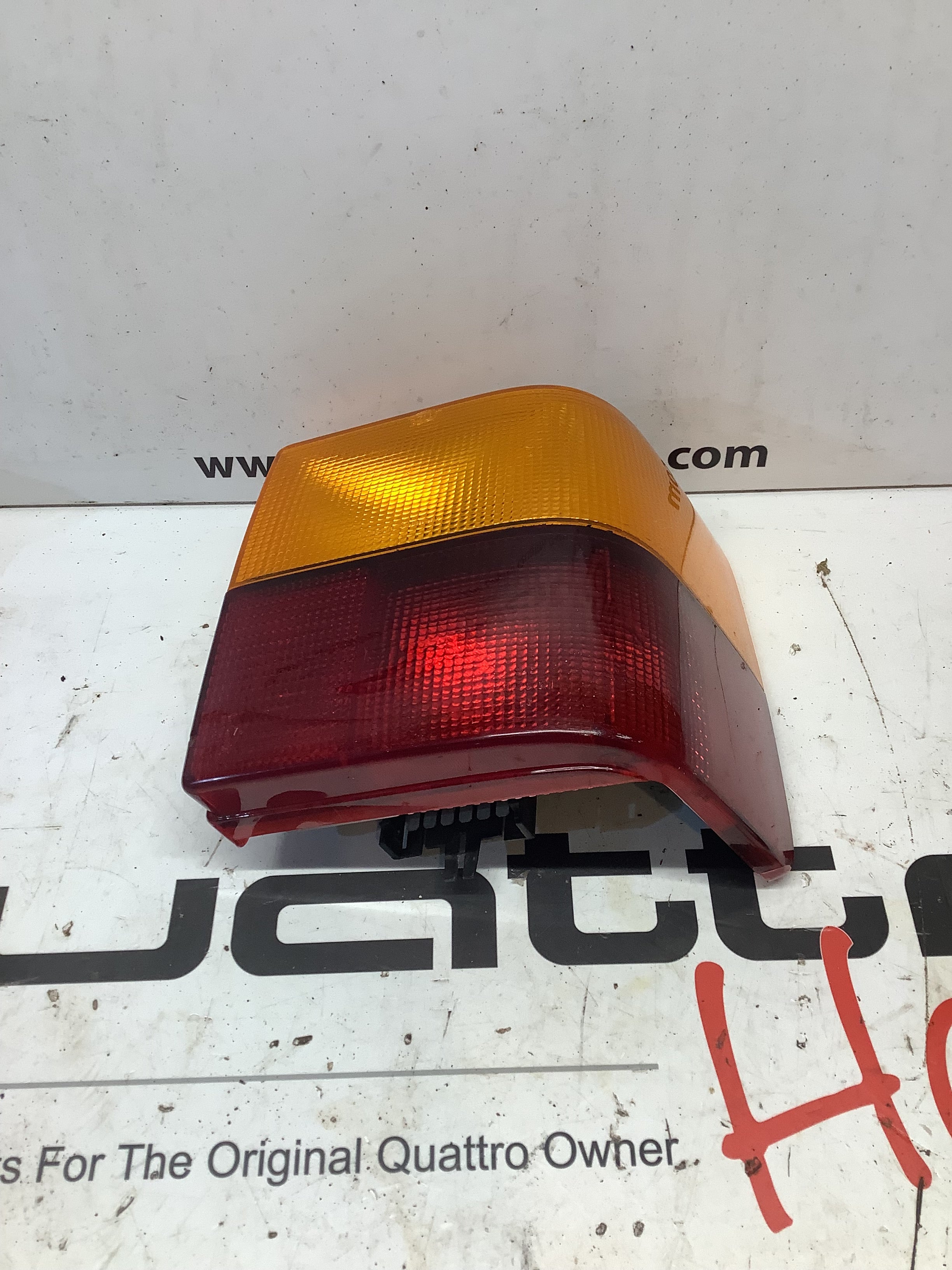 Passenger Taillight Right 445945218A – Quattroholics