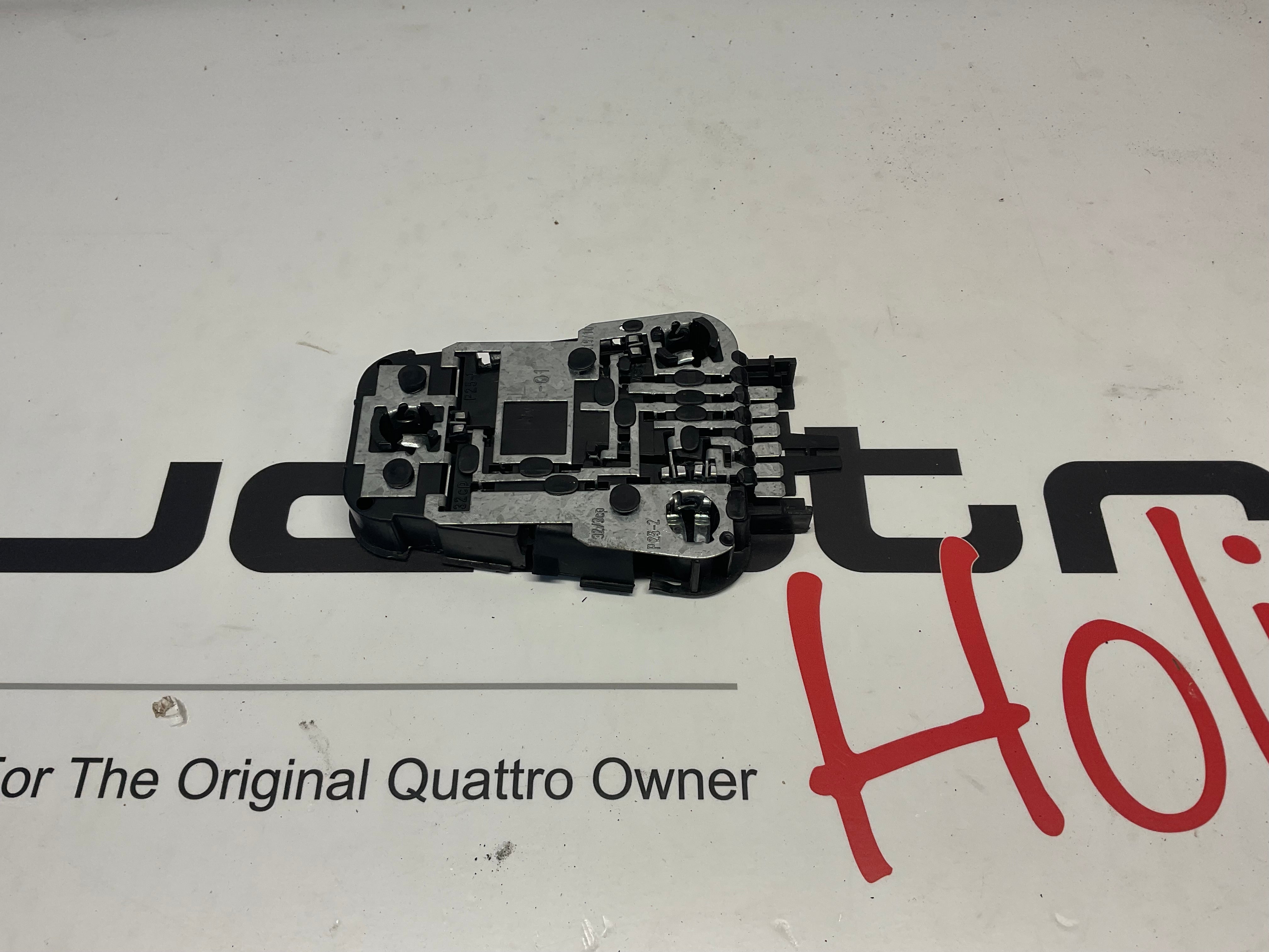 Driver Taillight Bulb Holder 443945221 Hella – Quattroholics