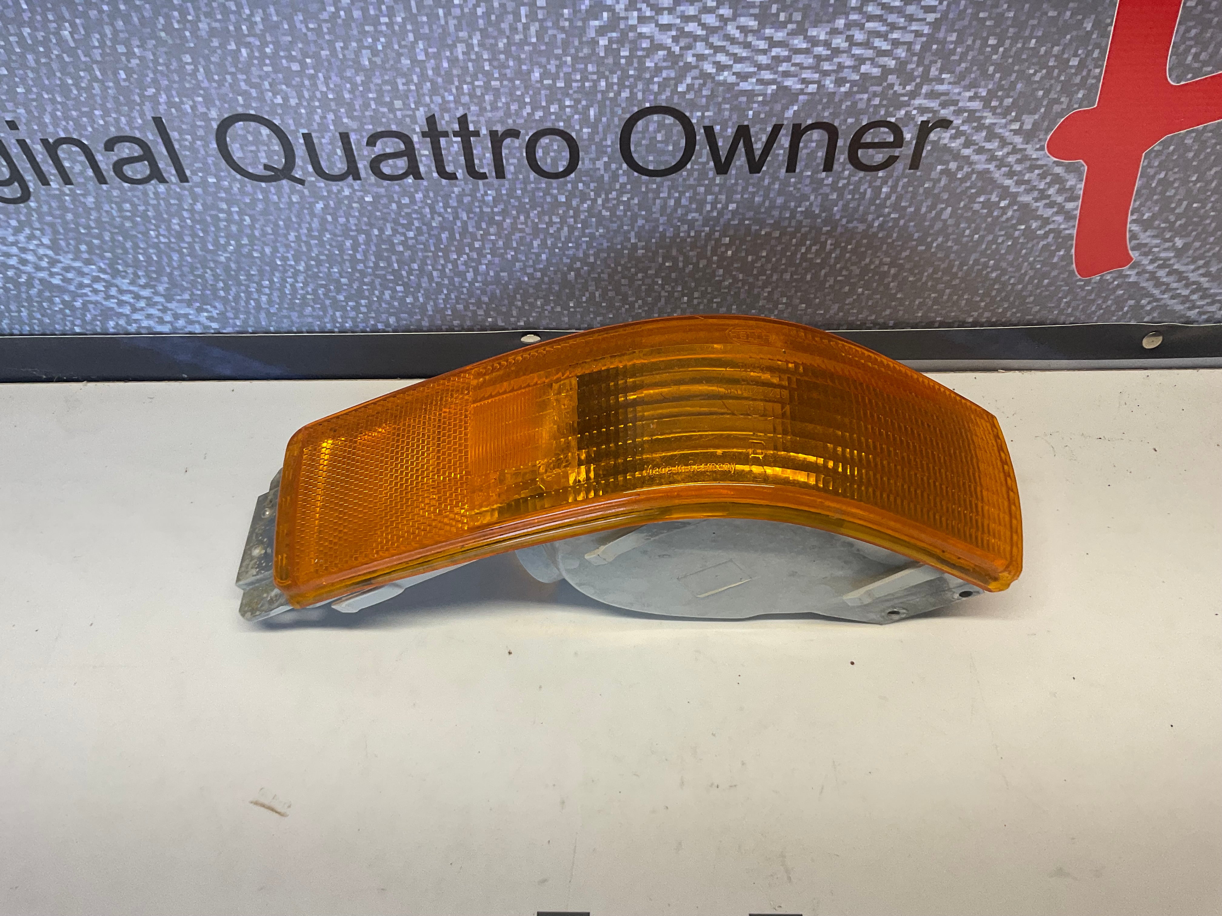 Park Light Assembly Lens 441953050D – Quattroholics