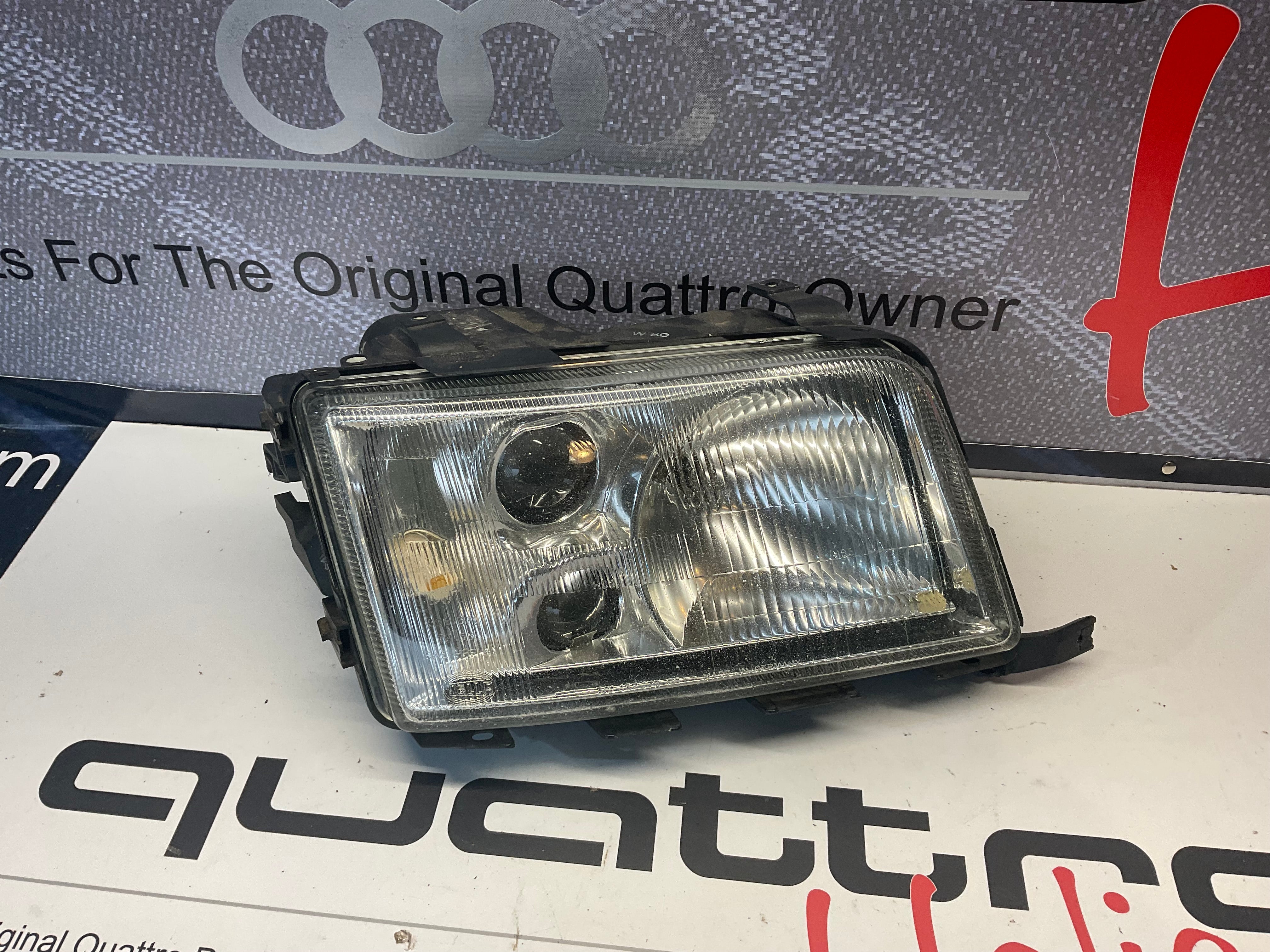 Passenger Headlight Complete Right 4A0941030F C4 – Quattroholics