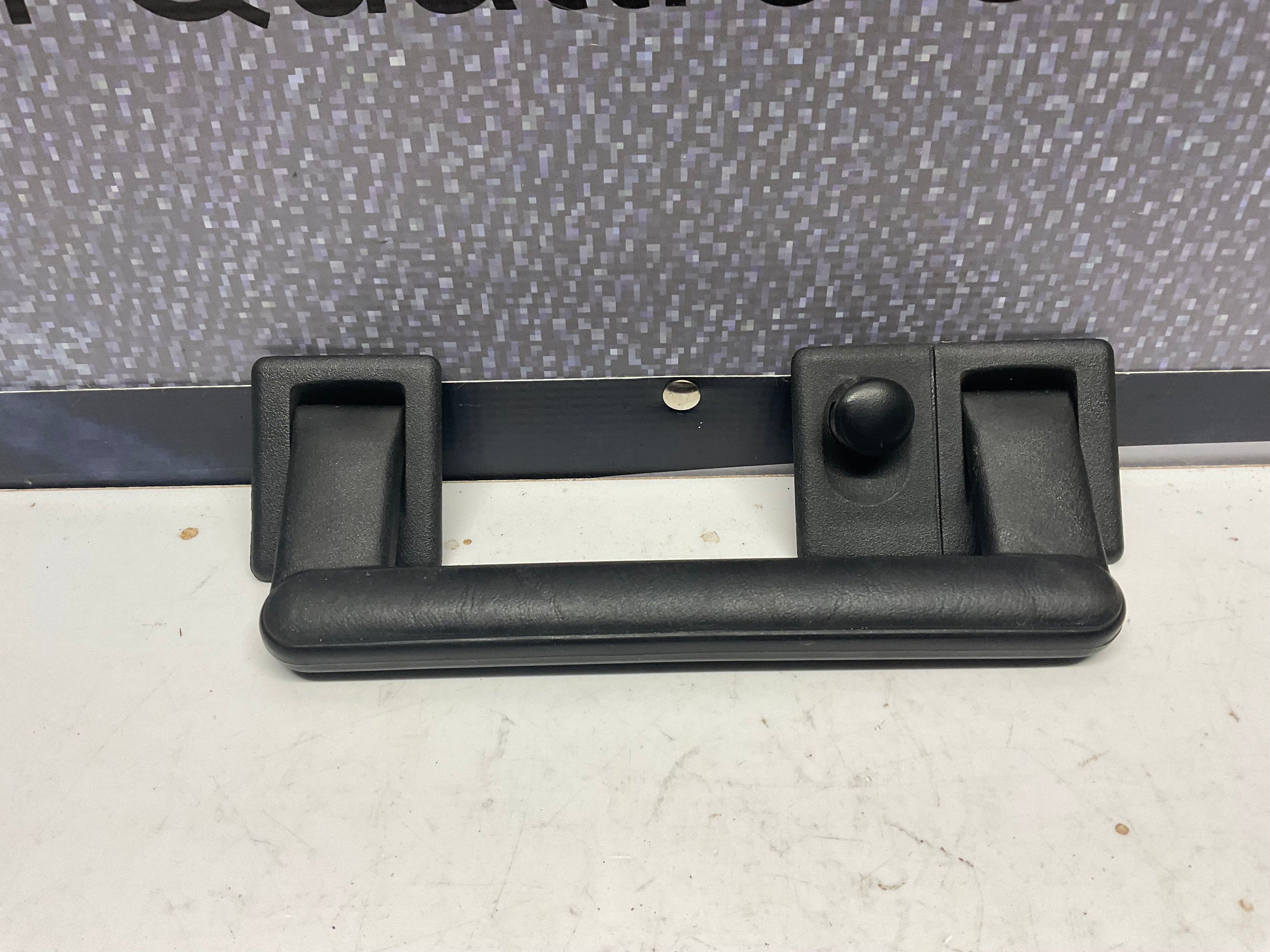 Grab Handle 443857607 C3 Black – Quattroholics