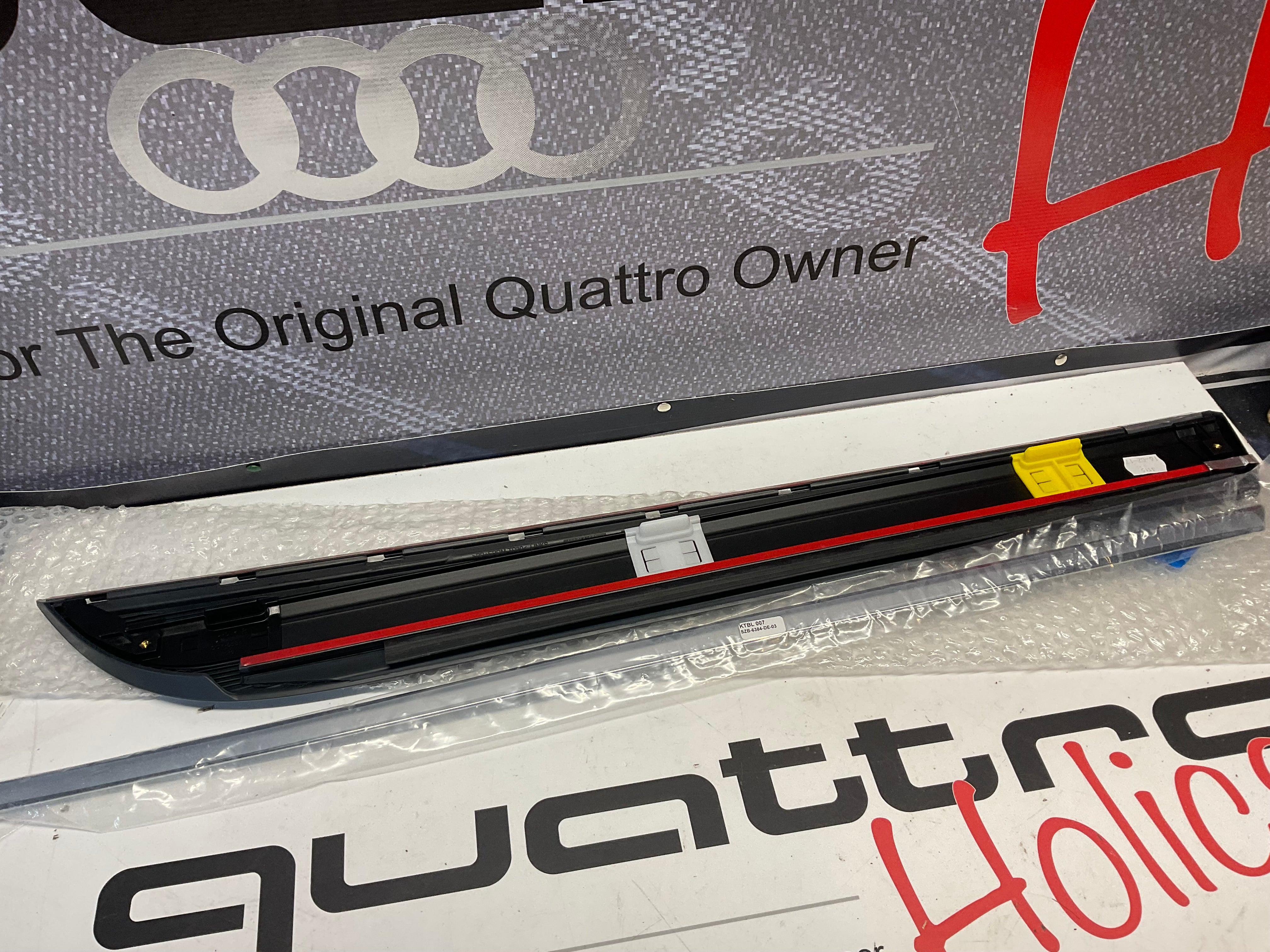 Rear Left Door Molding w/Chrome Trim 4F0853969KGRU NOS A6 – Quattroholics