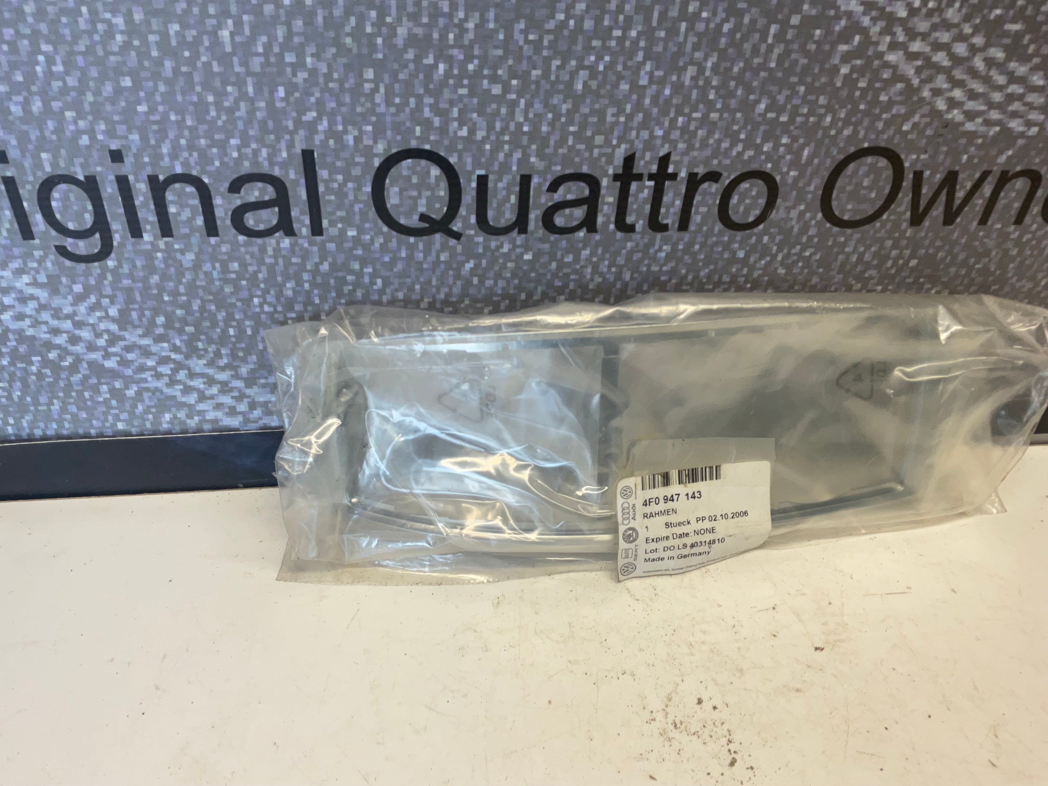 Sunroof Trim Bezel 4F0947143 NOS – Quattroholics